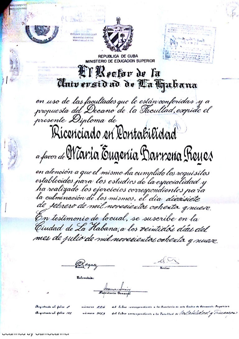 Título Licenciado en contabilidad Marié legalizado