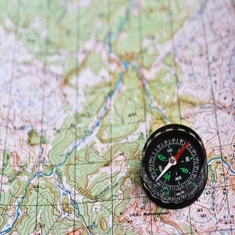 Bab 2_Peta Topografi.pptx GEOGRAFI TINGKATAN 2 | PPTX