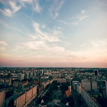 Berlin+PowerPoint+Morph+Animation+Template+Black+variant.pptx