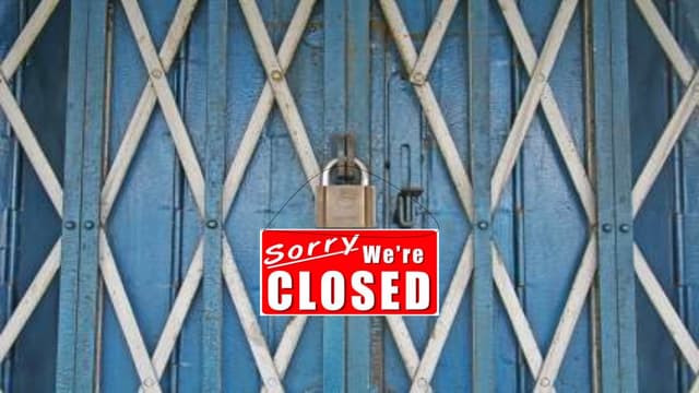 Brick and mortar vs ecom | PPTX