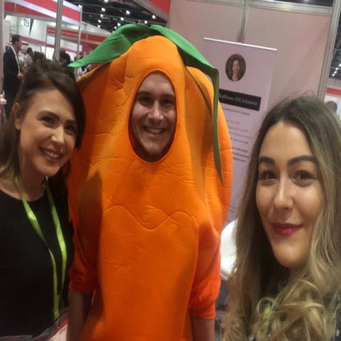Selfie with carrot man | PPT