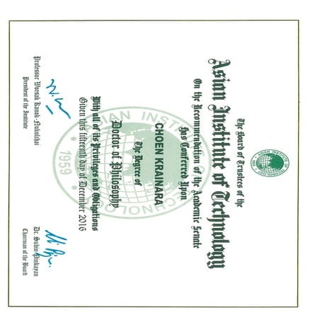 Choen Krainara's Doctoral Certificate | PDF