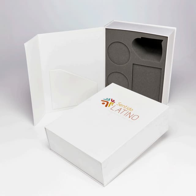 Custom marketing kit box by sneller | PDF