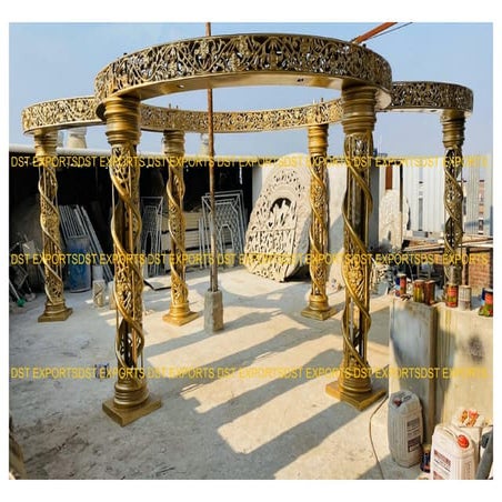 Indian Wedding Wooden Handicraft Mandap | PDF