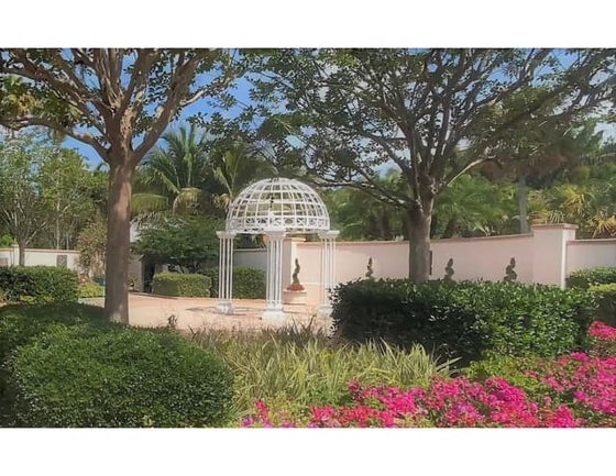 Largo dentist Dr. Amy Bonham at Bonham Dental Arts.pdf