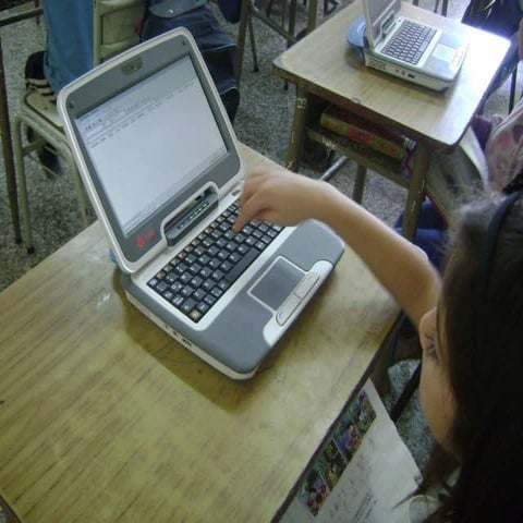 TRABAJANDO CON LAS NETBOOK'S. | PPT