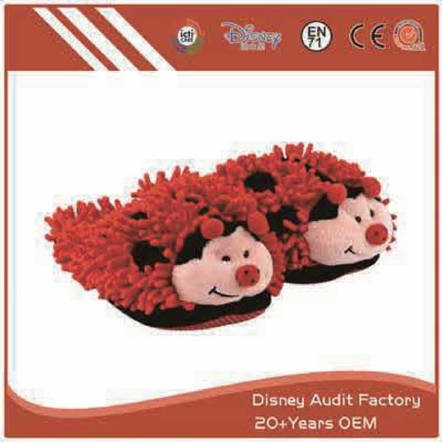Fuzzy ladybug-slippers | PDF