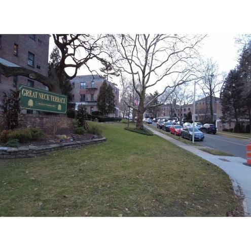 Great Neck Terrace at 2 minutes drive to the west of Great Neck dentist ...