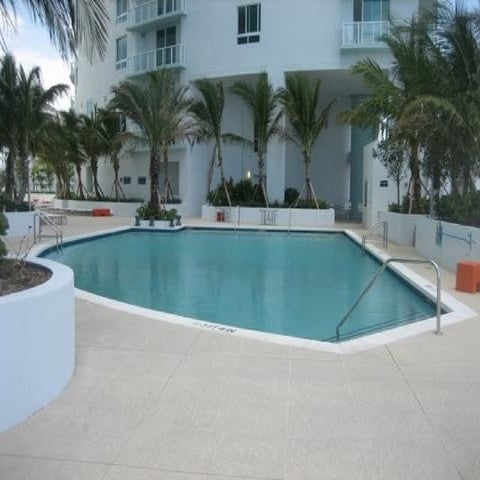 500 Brickell Lobby, Hallways, Artwork | PPT