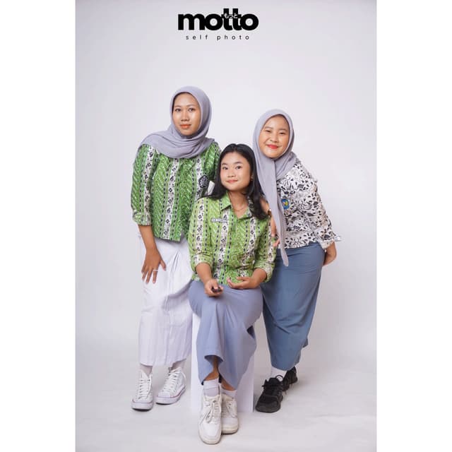 Motto Self Studio Photo Di Malang , Tempat Terbaik Untuk Mahasiswa Mengabadikan Kenangan Kuliah ...