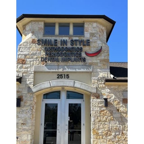 Storefront Smile in Style Cedar Park.pdf