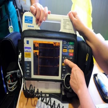 How exactly does a defibrillator work? | PPT